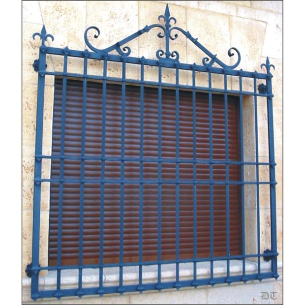 3112 Reja de barra perforada y adorno puntiagudo - Forja Domingo Torres ...